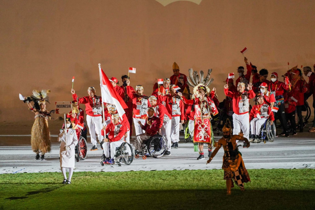 Jaenal Aripin Pimpin Kontingen Indonesia dalam Parade Opening Ceremony ...