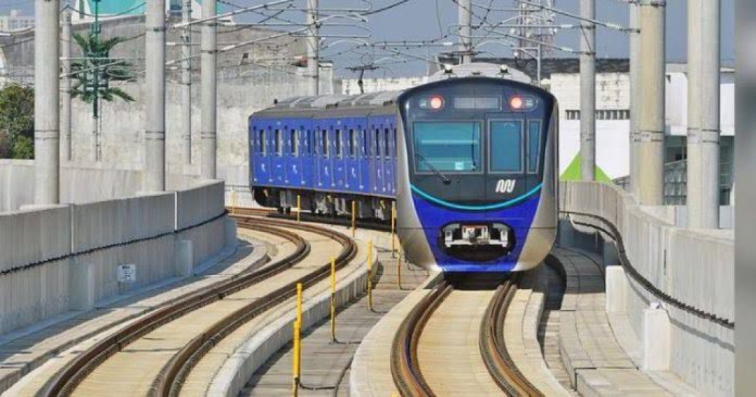 MRT Jakarta Beroperasi Kembali Usai Insiden Crane Jatuh