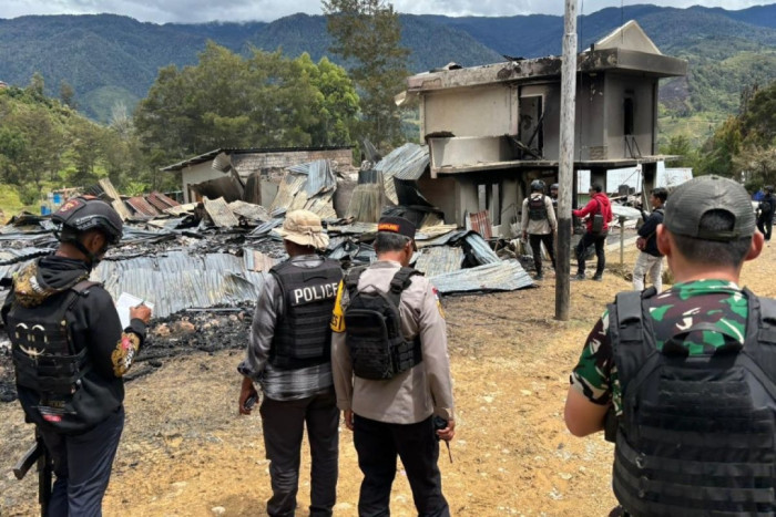 TNI-Polri Tembak Mati Anggota KKB Marthen Aikinggin di Bintuni — TVRI ...