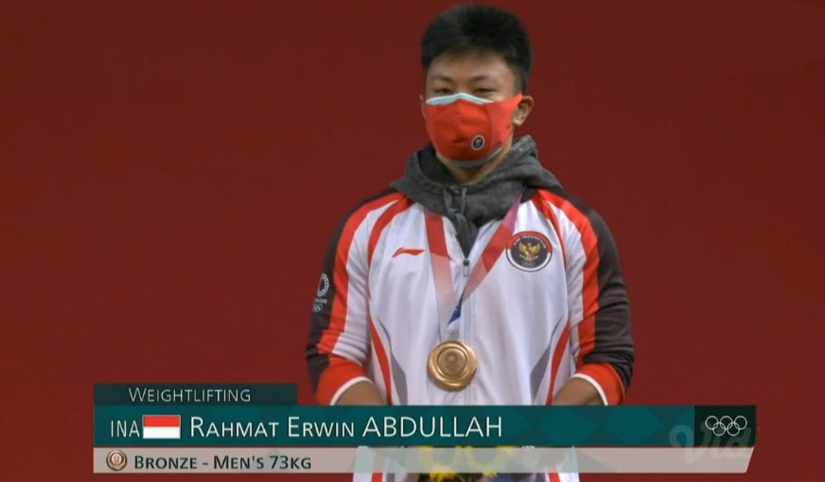 Raihan Perunggu dari Atlet Angkat Besi Rahmat Erwin Abdullah
